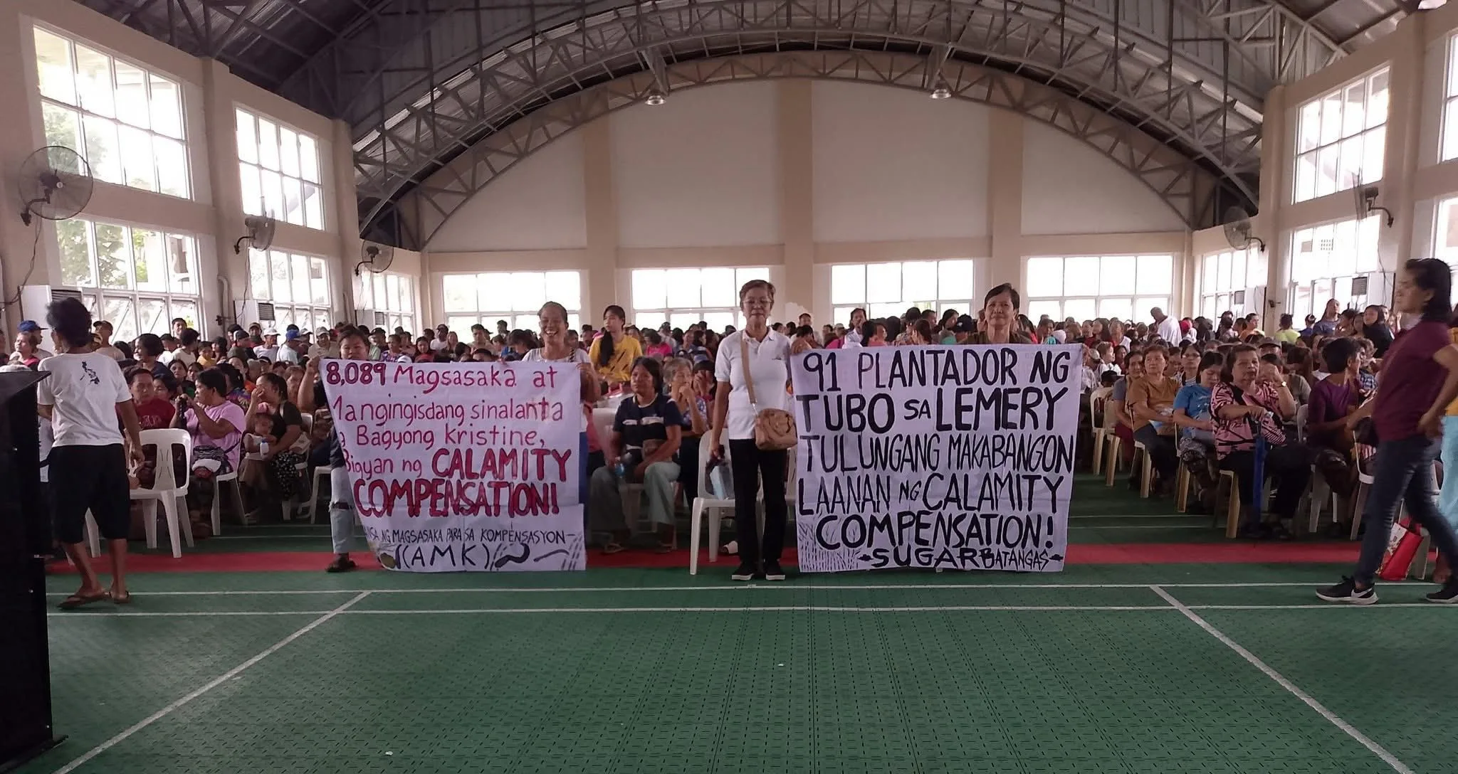 Kumpensasyon at pondong pangsakuna, iginiit ng mga magsasaka at ...